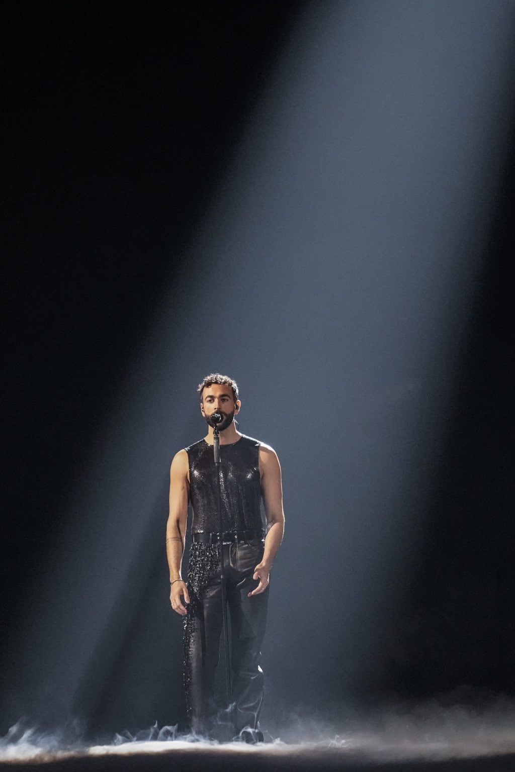 Marco Mengoni, i look in vista della finale dell'Eurovision: dai ...