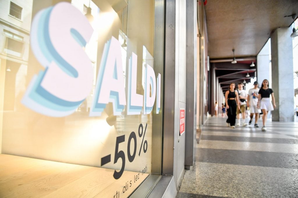 Quando iniziano i saldi estivi 2023: il calendario completo con le date ...
