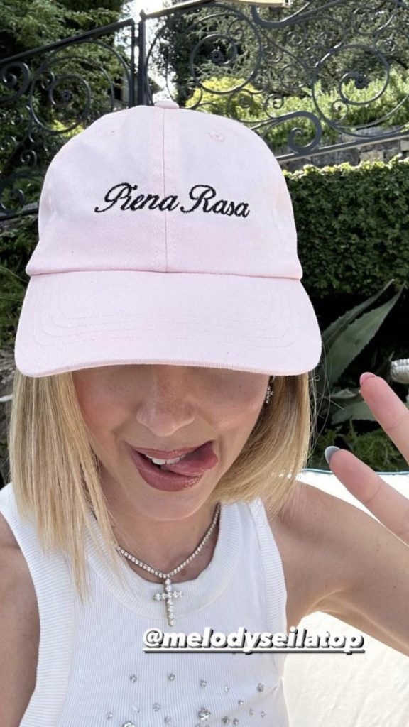 Chiara Ferragni è “piena rasa”: in vacanza trionfa l’ironia col ...