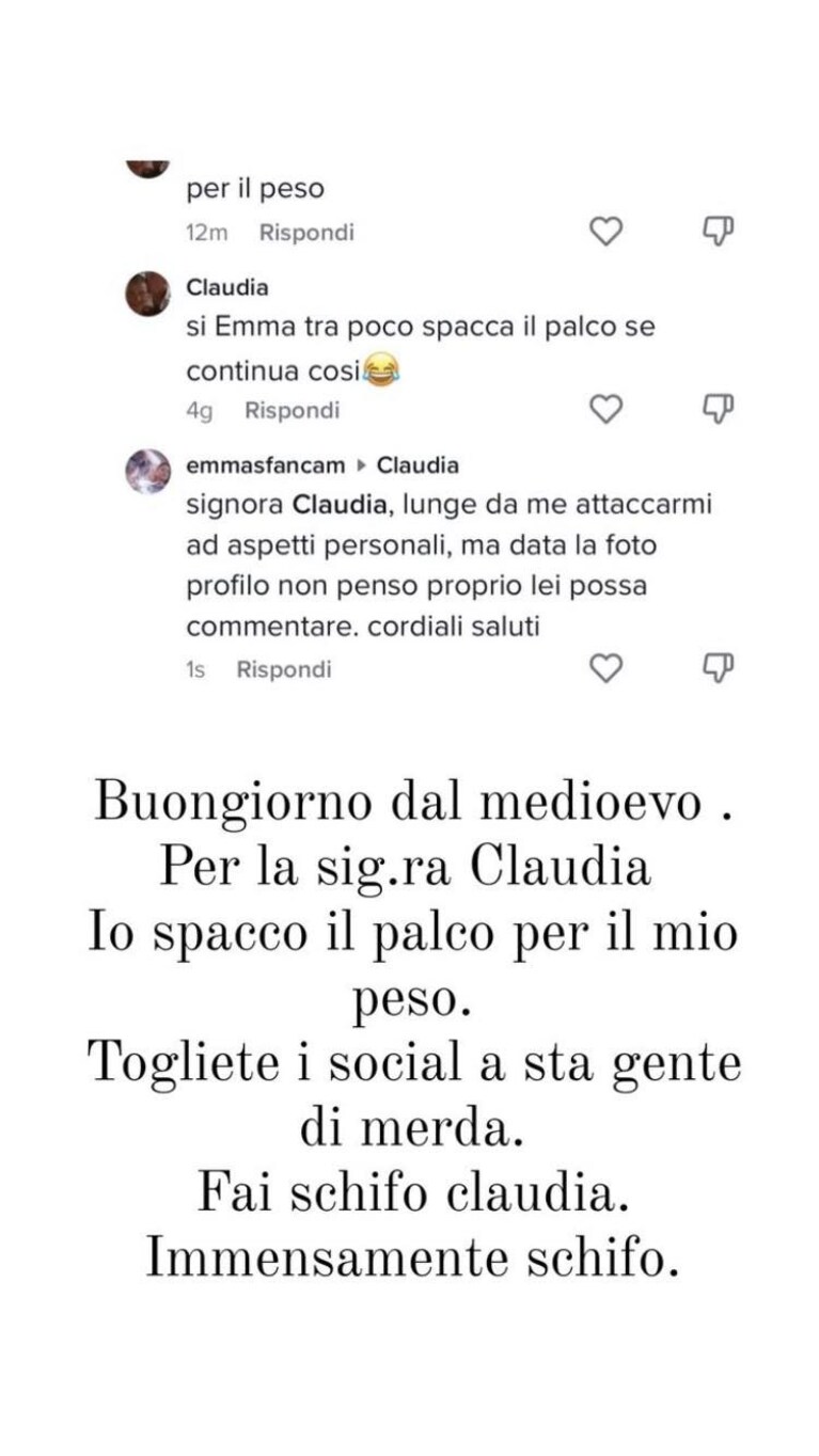 Emma Marrone in bikini: per l'estate 2023 sceglie i modelli a vita alta