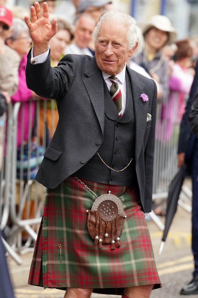 Perché re Carlo III ha indossato il kilt dopo la seconda incoronazione ...