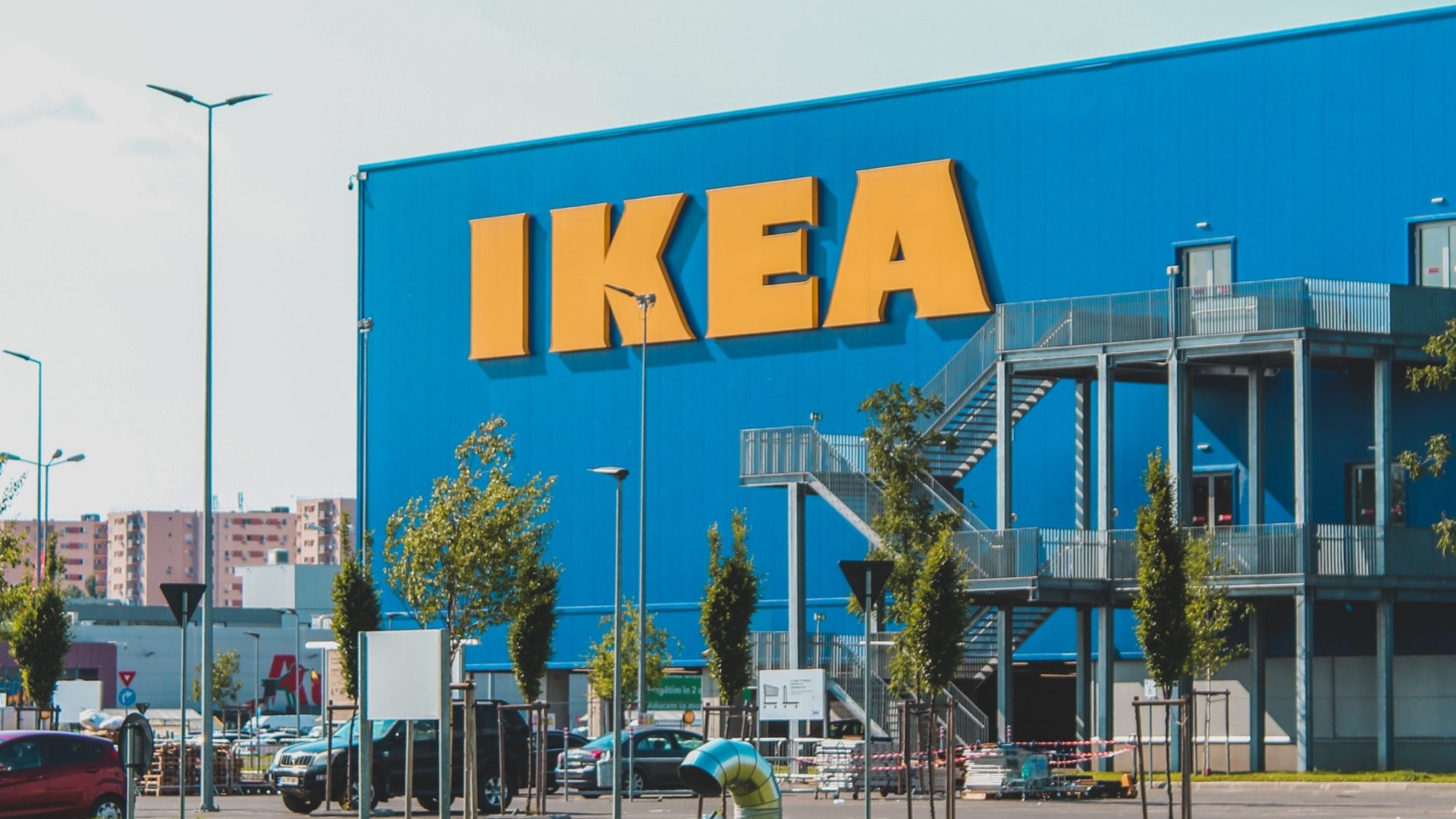 Ikea chiude e diventa un club culturale: la trasformazione del vecchio ...