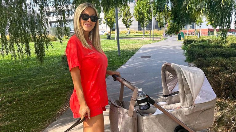 Diletta Leotta festeggia il primo mese di vita di Aria col look mini me