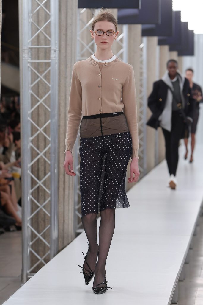 Reggicalze e corsetti, ora l’intimo si porta in bella mostra come ...