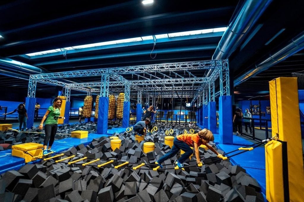 Zero Gravity, cosa sono e come funzionano le palestre dove si impara a volare