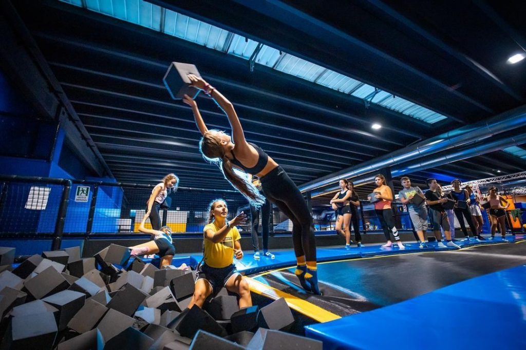 Zero Gravity, cosa sono e come funzionano le palestre dove si impara a volare