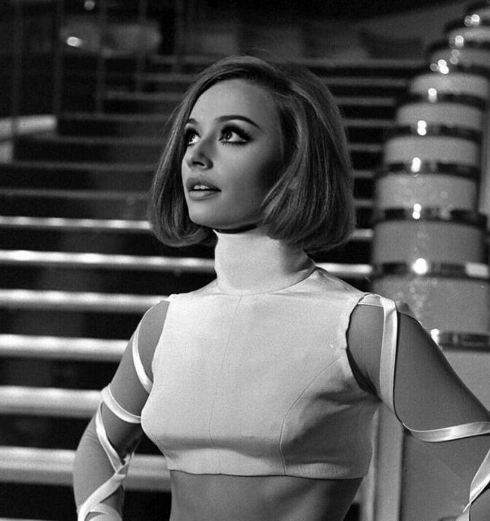 "Raffa", i look all'avanguardia della diva che ha conquistato la Rai ...