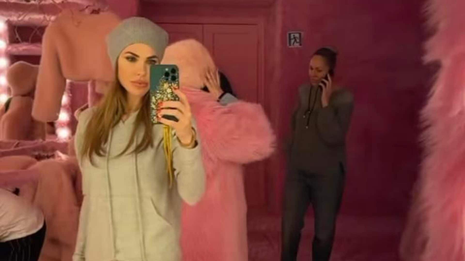 Ilary Blasi con Isabel Totti in una stanza di pelo rosa: quanto costa l ...