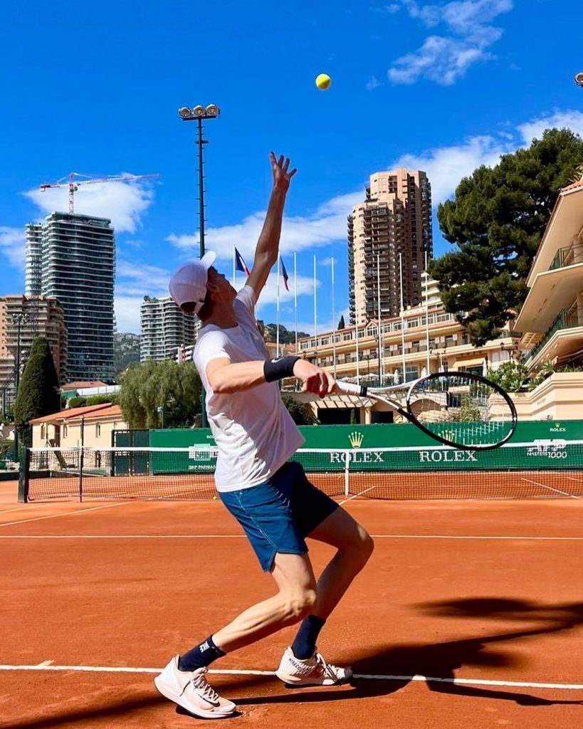Dove si allena Jannik Sinner e come si accede al Country Club di Montecarlo