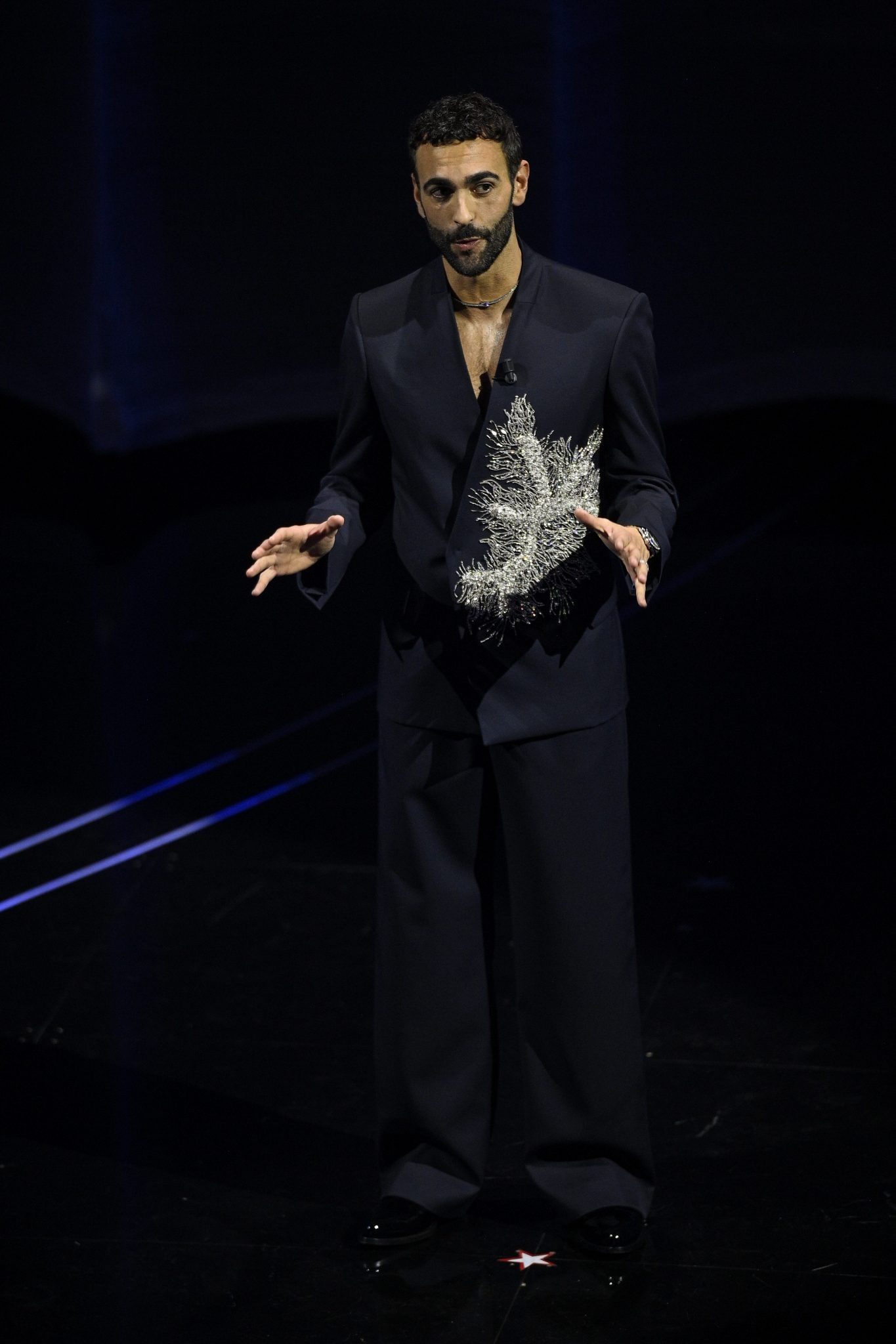 I look della prima serata di Sanremo 2024: pagelle e voti ai vestiti di ...