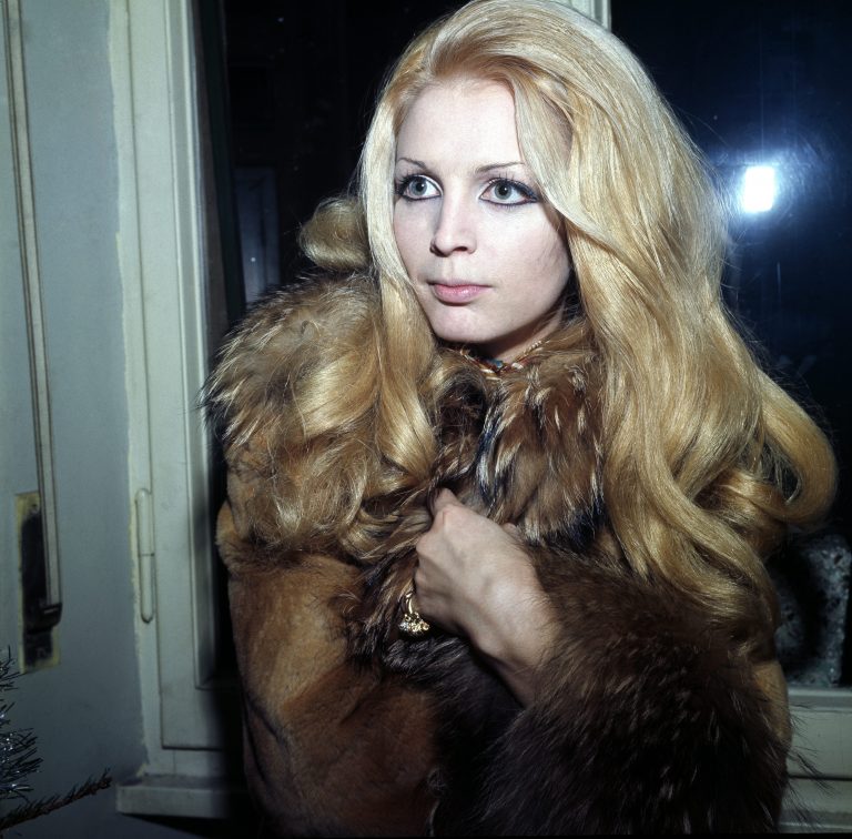 Patty Pravo da giovane, com'è cambiata la cantante dagli anni '60 ad oggi