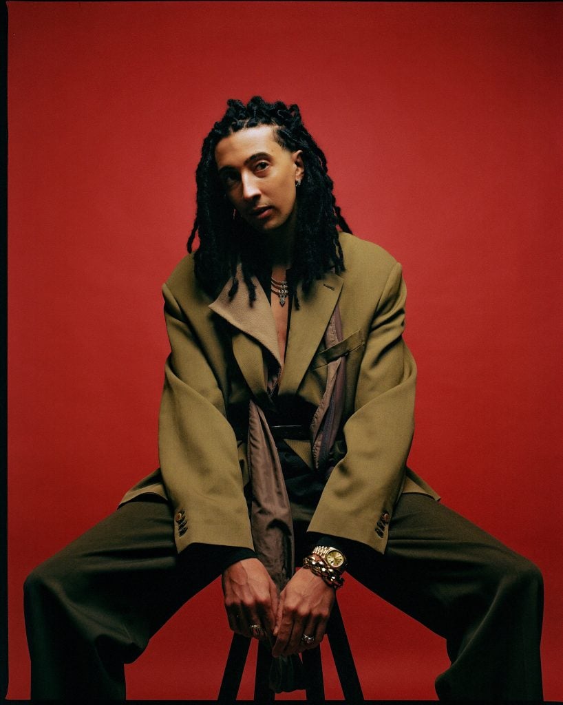 Ghali con un alieno a Sanremo 2024: la stylist Ramona Tabita racconta i ...