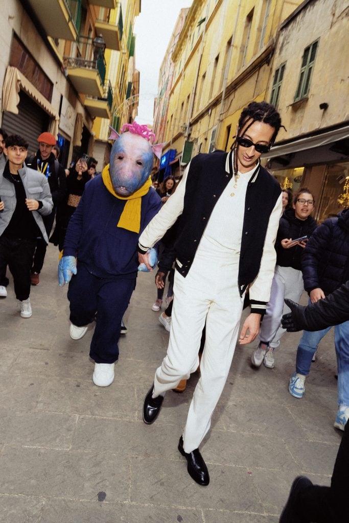 Ghali, l'alieno che l'accompagna al Festival di Sanremo 2024 ha un ...