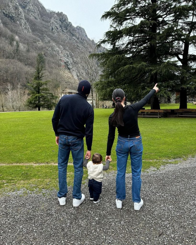Aurora Ramazzotti e Goffredo Cerza, look coordinati per la gita di ...