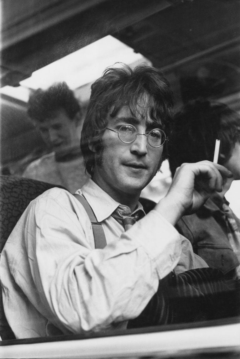 Perché gli occhiali tondi di John Lennon sono diventati simbolo dell ...