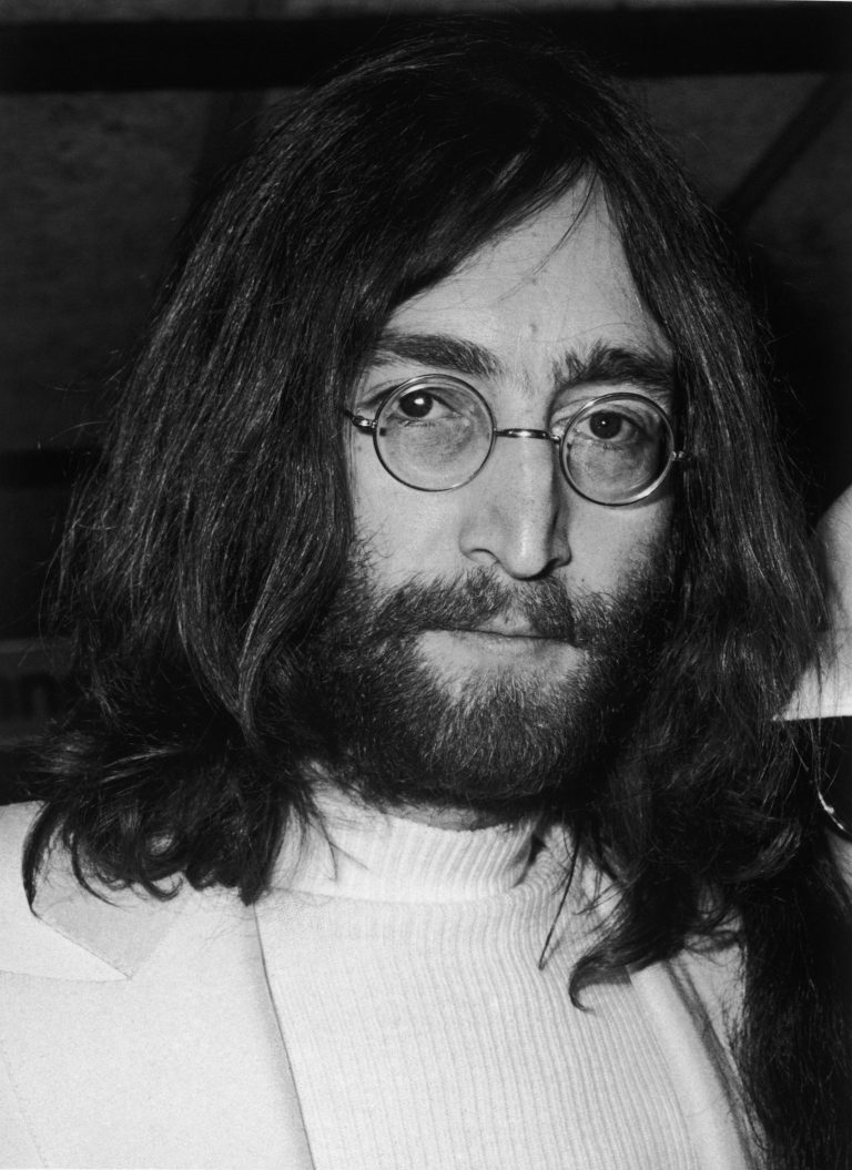 Perché gli occhiali tondi di John Lennon sono diventati simbolo dell ...