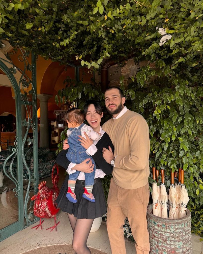 Aurora Ramazzotti, la foto di famiglia per il primo compleanno del figlio Cesare