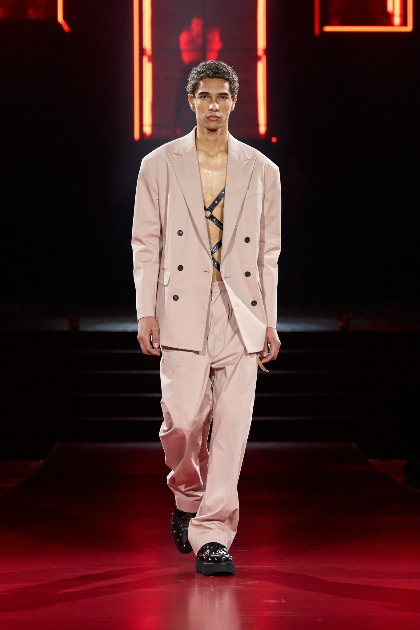 Tutte le tendenze uomo Primavera/Estate 2025: il ritorno del country e ...