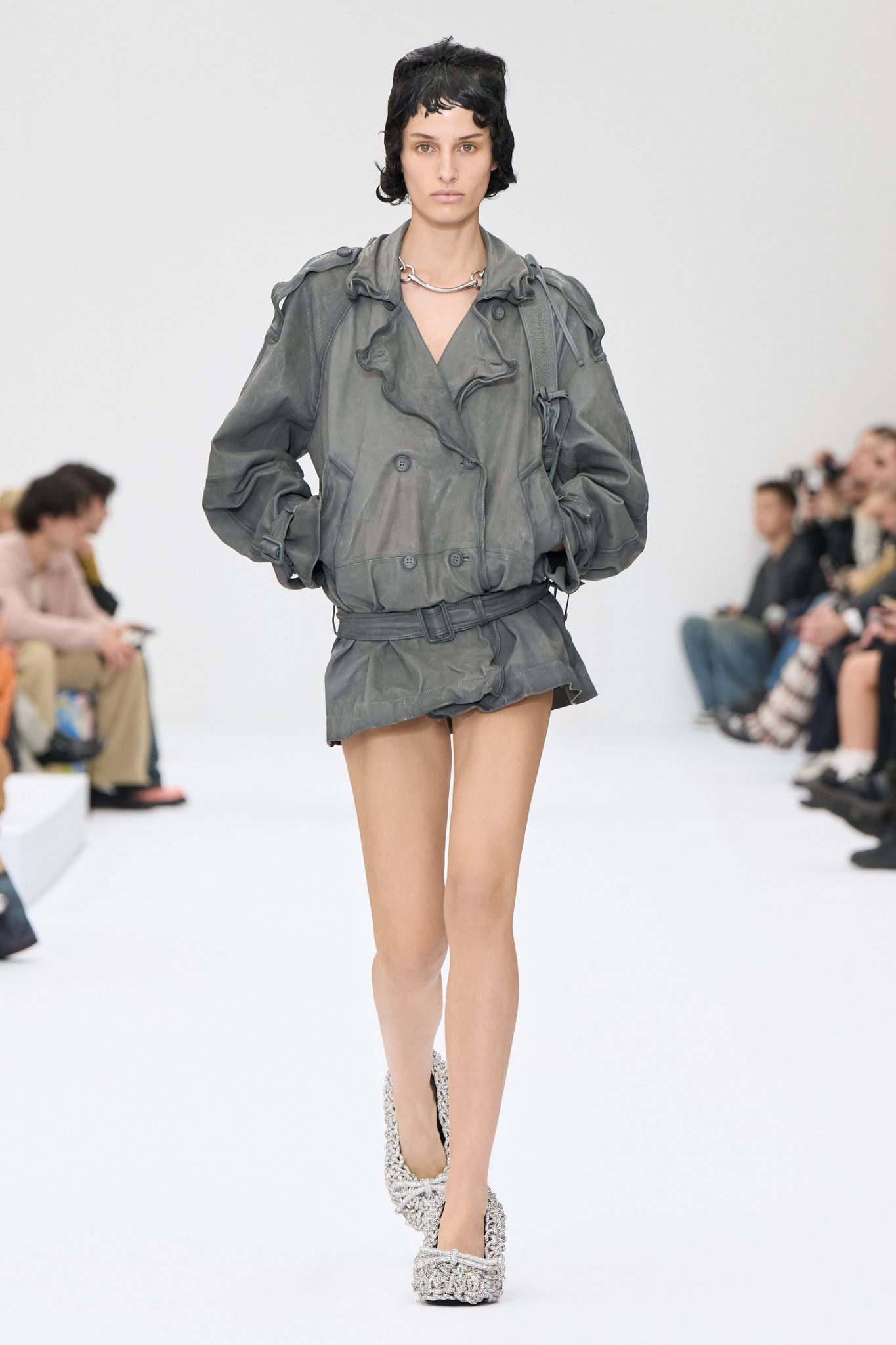 Le 10 tendenze dalle sfilate Primavera/Estate 2025 e i migliori look ...