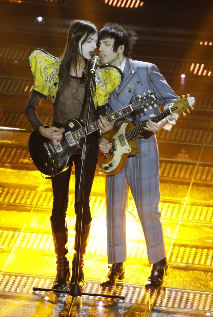 I look di Lucio Corsi: “A Sanremo la canzone prima di tutto, uso gli ...