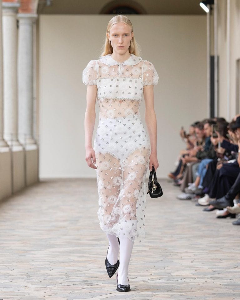 Giulia Stabile dopo Amici diventa icona di stile con l'abito ...