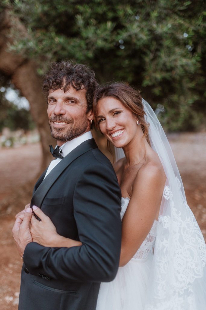 Il matrimonio di Francesco Montanari e Federica Sorino: chi ha firmato i due abiti bianchi della ...