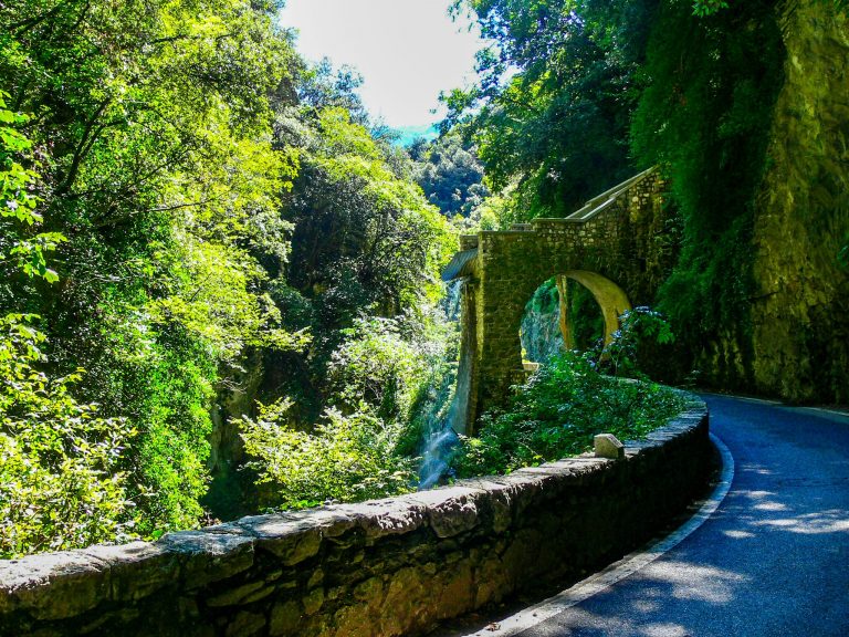 In Italia l'"ottava meraviglia del mondo": la Strada della Forra, il ...