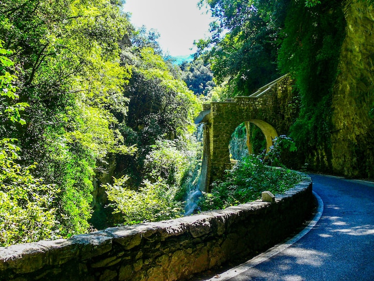 In Italia l'"ottava meraviglia del mondo": la Strada della Forra, il ...