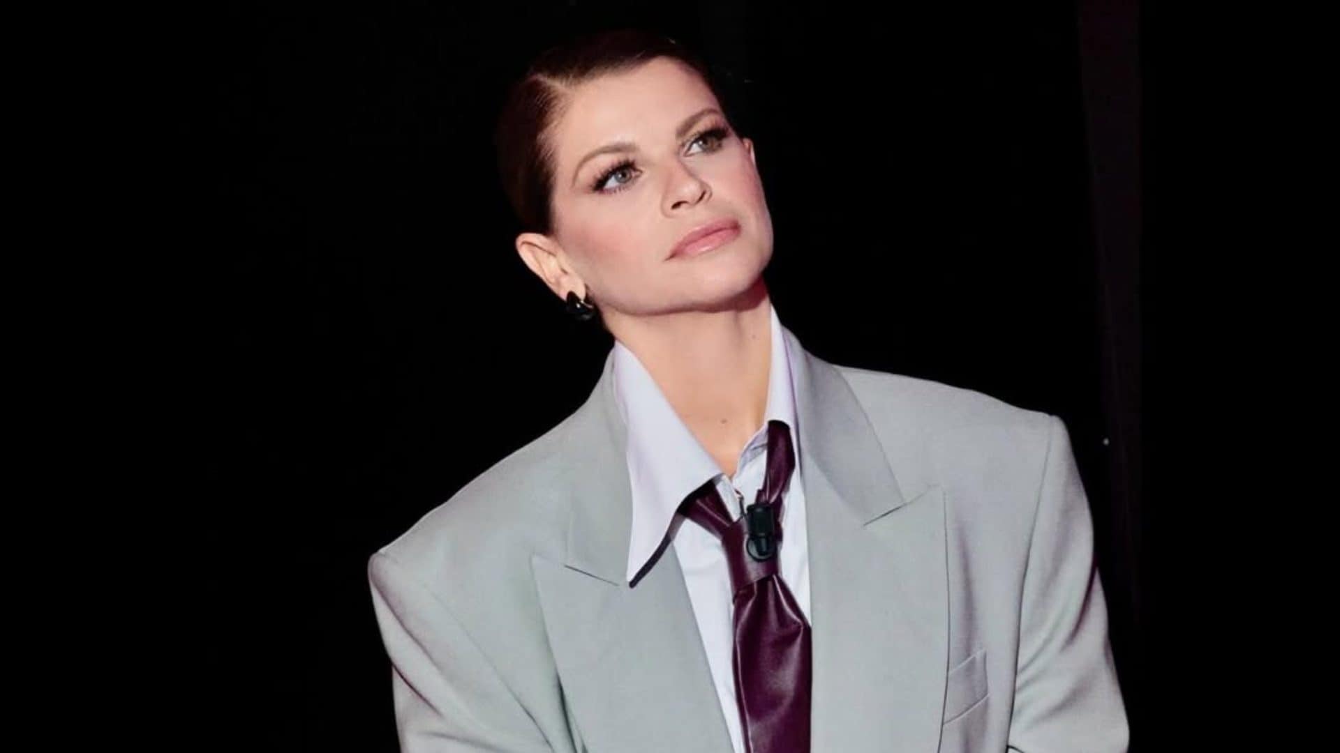 Alessandra Amoroso a C'è Posta Per Te: la neomamma è trendy con la ...