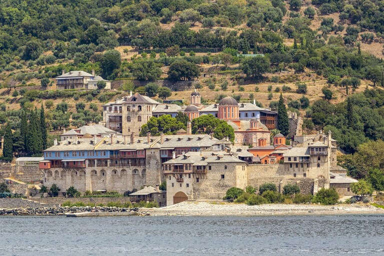 La storia del Monte Athos in Grecia, la penisola dei monaci ortodossi ...