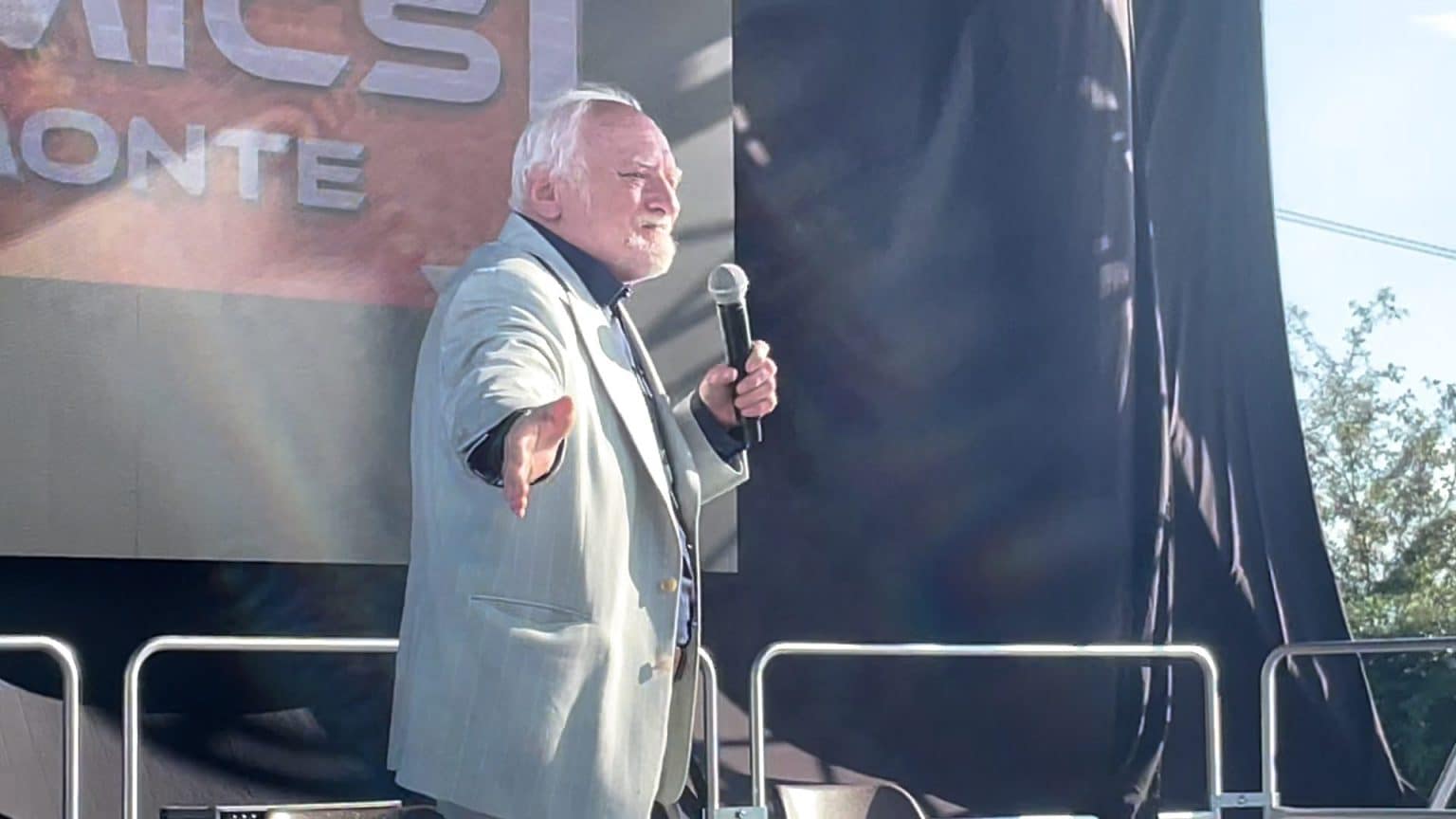 Harold, l'uomo-meme con il sorriso più virale del web a Fanpage.it: "Ho ...