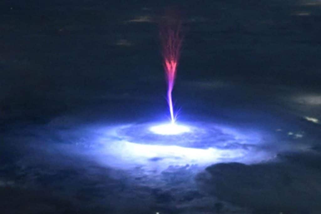 Spiritelli rossi osservati nel cielo della Campania, Ing. Minichini: "È ...