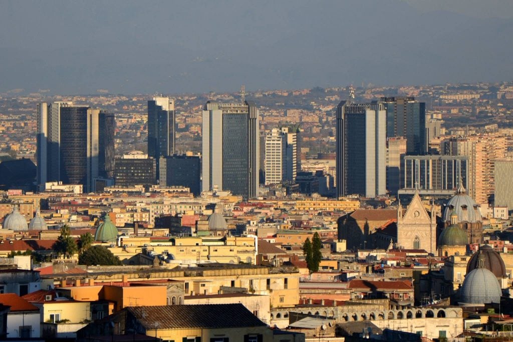 Il Centro Direzionale di Napoli: quelle torri che toccano il cielo