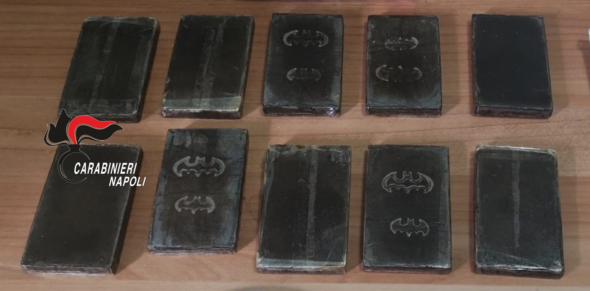 Forio d'Ischia, sequestrata droga con il logo di Batman