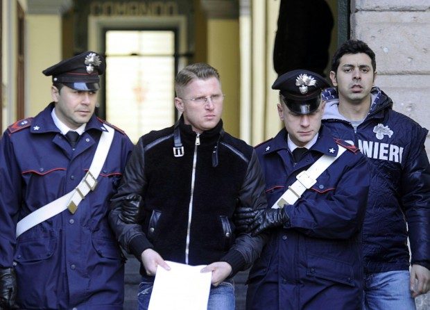 Camorra di Secondigliano: la "vida loca" di Ettore Bosti, tra scommesse ...