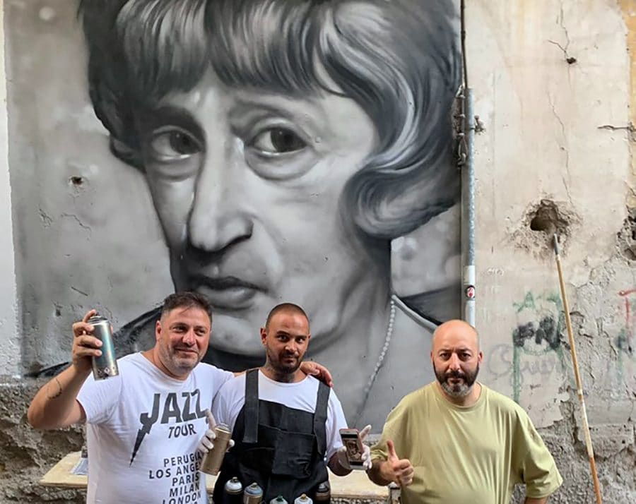 Ecco Totò-Lola: ai Quartieri Spagnoli un altro murales del Principe ...