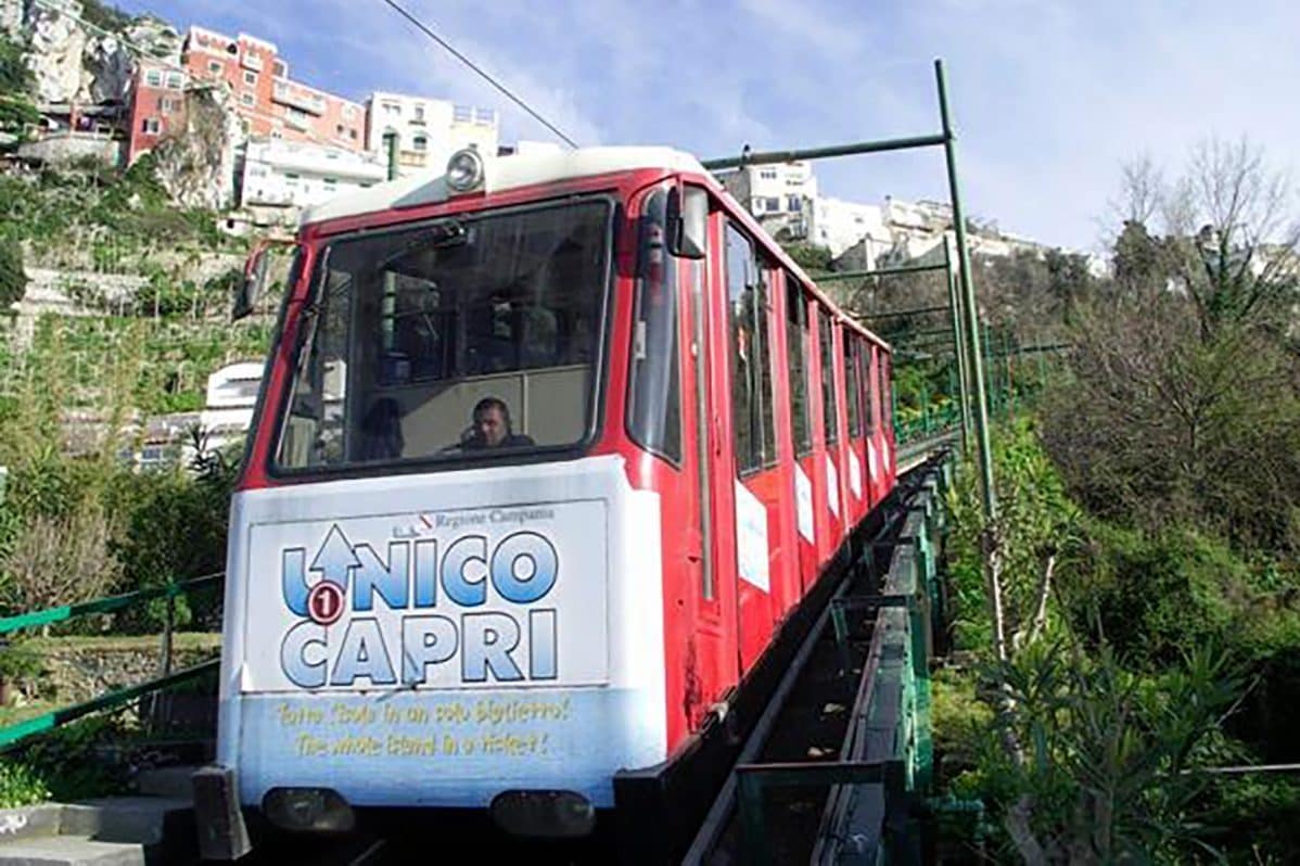 Capri, positivo a Covid dipendente della funicolare, sull'isola 25 ...