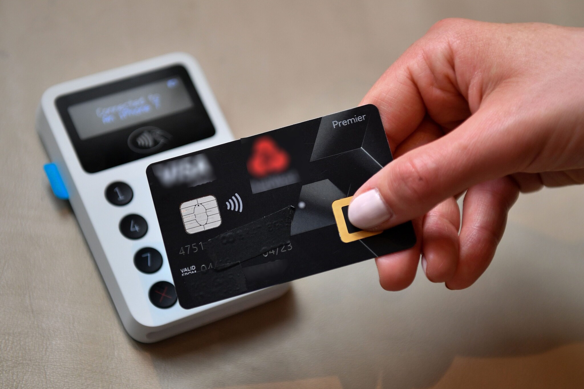 Truffa Vishing delle carte di credito, rubato un milione di euro ai ...