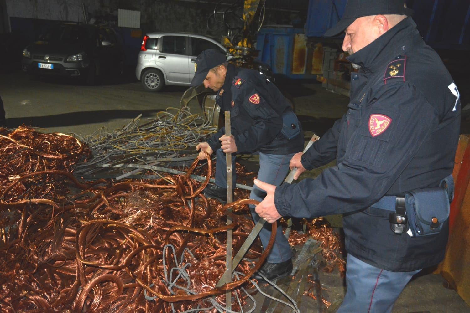 Ponticelli, rame rubato e nascosto in un capannone, recuperata una ...