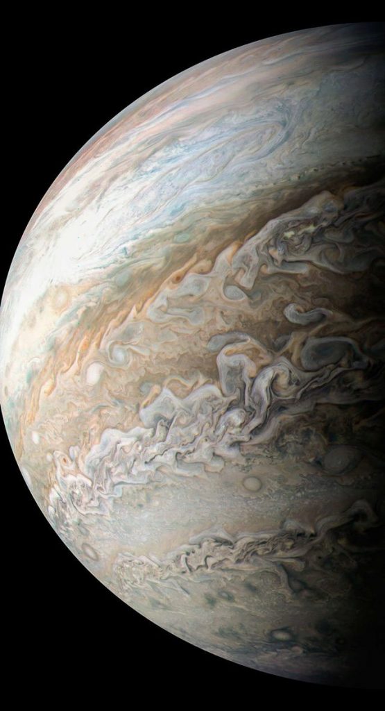 Giove, la sonda della NASA Juno ci regala nuovi scatti mozzafiato delle ...