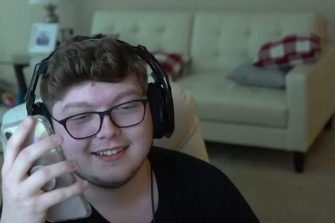 Usa i soldi vinti giocando a Fortnite per ripagare i debiti della madre ...