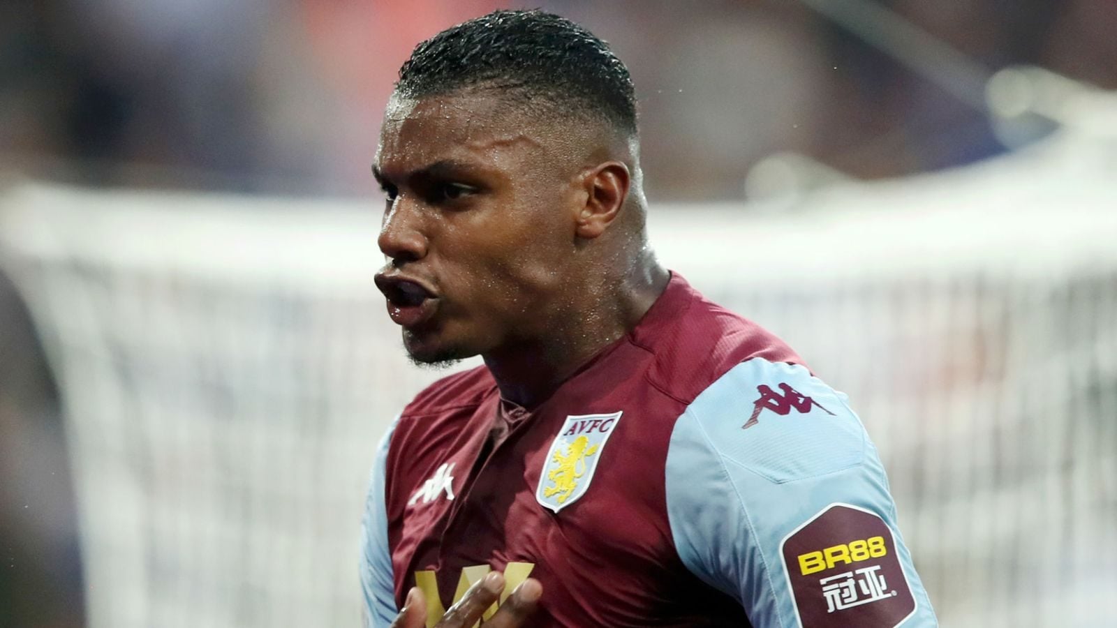 Premier League, Wesley si racconta: "Ho avuto il mio primo figlio a 14 ...